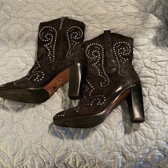 Donald J. Pliner | Shoes | Donald Pilner Black Studded Cowboy Boots ...